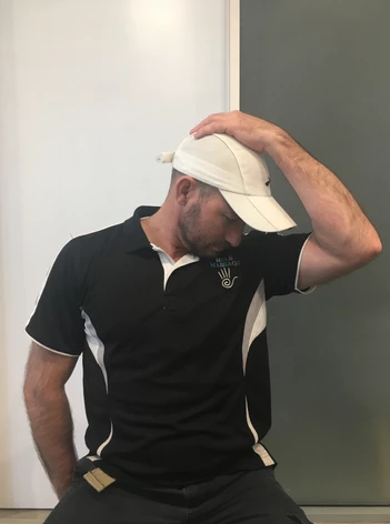 4 Stretches To Reduce Pain In Upper Back, Neck & Shoulders | Mels Massage